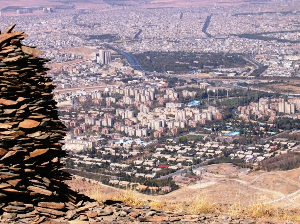 Iran: il manifesto dei Consigli operai di Arak. “Il tempo dei padroni e ...